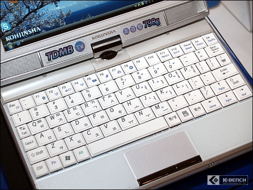 DMB/GPS 모듈 탑재한 고진샤 새로운 UMPC 'S130' 발표 | 케이벤치 리뷰