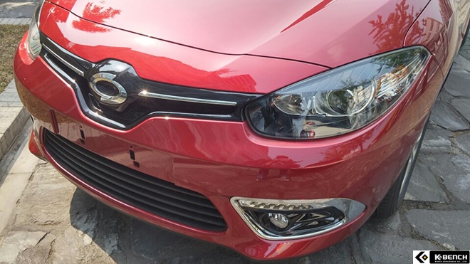 르노삼성이 출시한 'SM3 네오', QM3와 닮았네? 영업소로 전시차 입고돼 | 케이벤치 뉴스 전체