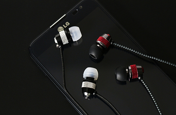 휴먼웍스, 프리미엄 디자인 이어폰 ‘V-MODA Vibe’ 런칭 | 케이벤치 뉴스 전체, 보도자료