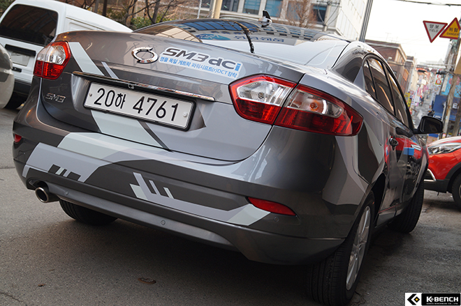 [단박시승기] 르노삼성 SM3 dCi, 뒷짐지다 등 떠밀려 나온 준중형 디젤 | 케이벤치 리뷰