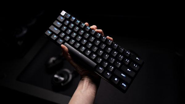 로지텍, 첫 60% 배열 게이밍 키보드 PRO X 60 LIGHTSPEED 출시 | 케이벤치 신제품뉴스, 보도자료
