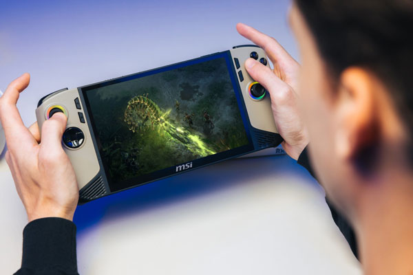 루나레이크 8인치 UMPC MSI 클로 8 AI+ 출시, 일렉트로마트서 체험 및 구매 가능 | 케이벤치 신제품뉴스, 보도자료