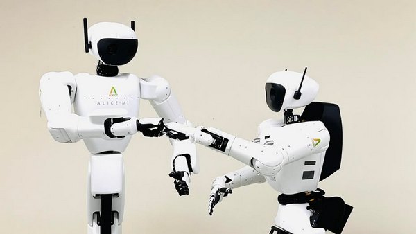 어드밴텍 로보틱스 전용 시스템 ‘AFE-R360’ 적용한 ‘엘리스 M1’ 공개 | 케이벤치 보도자료