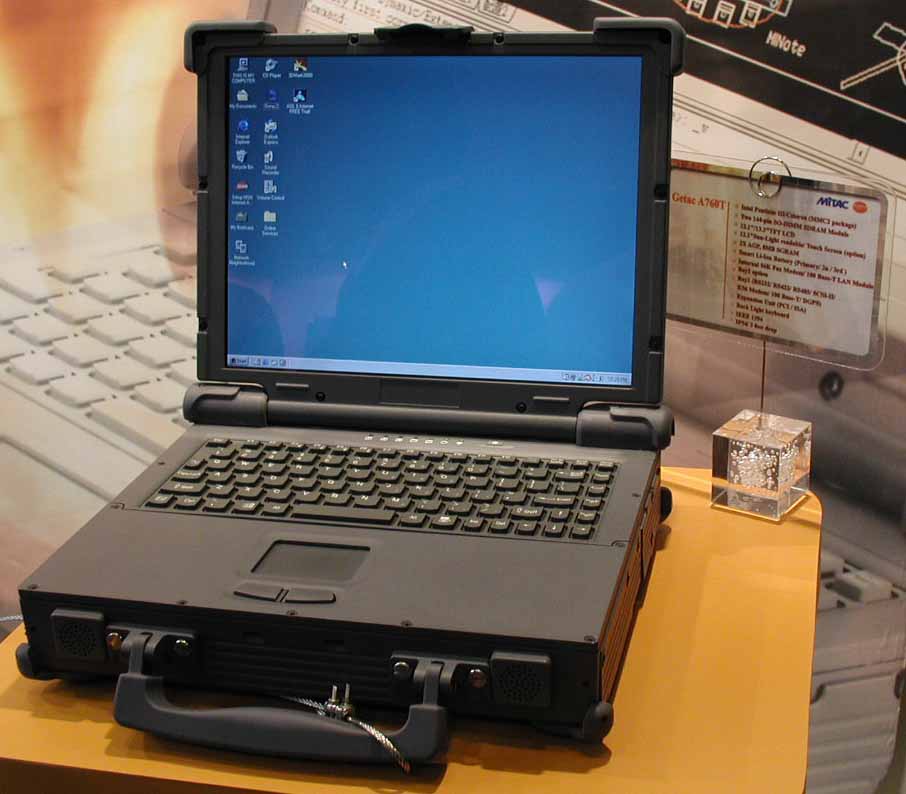 MITAC, 노트북에 방수기능 시연! | 케이벤치 뉴스 전체